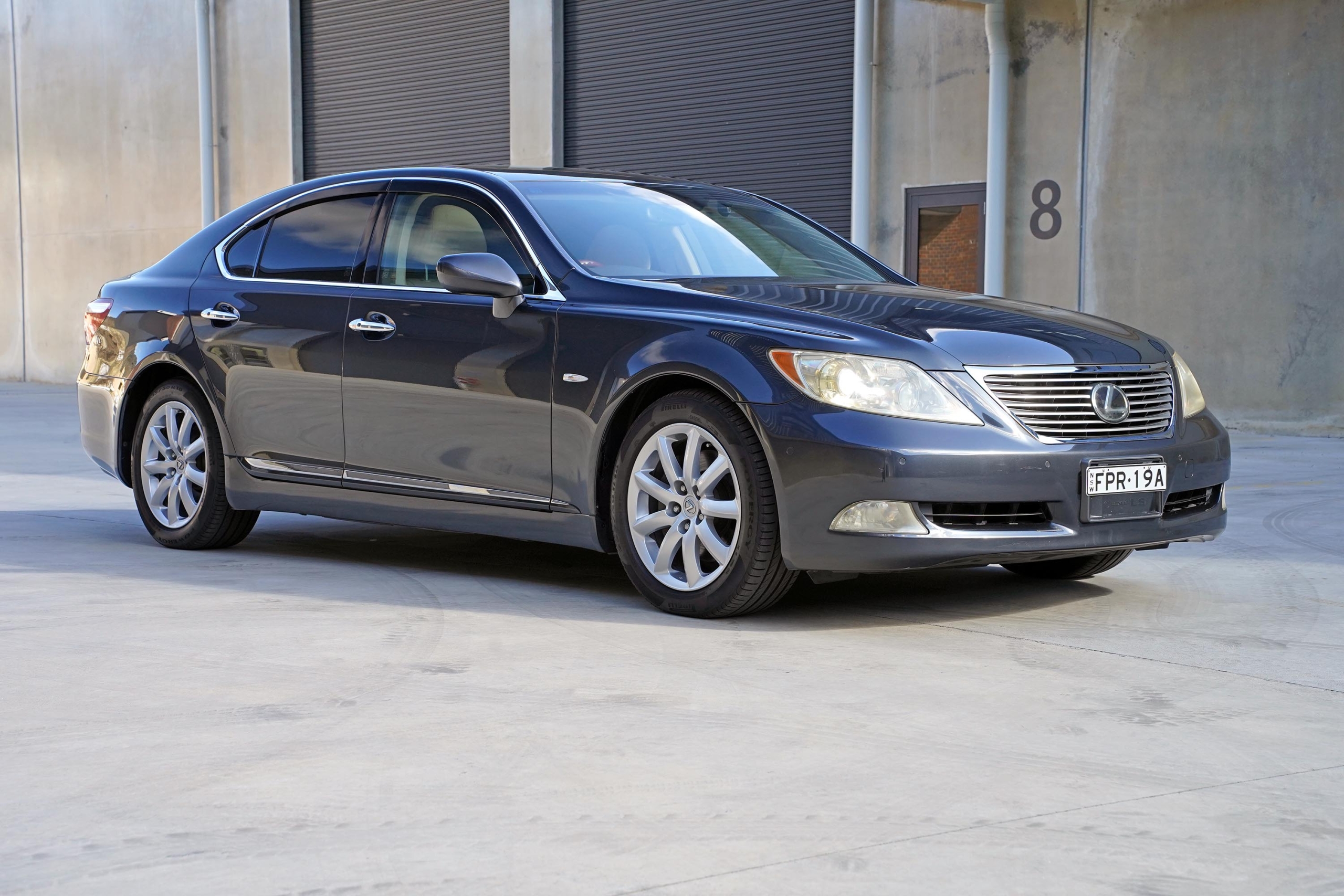 2006 Lexus LS460 Verison U I Package - Cult & Classic : Cult & Classic